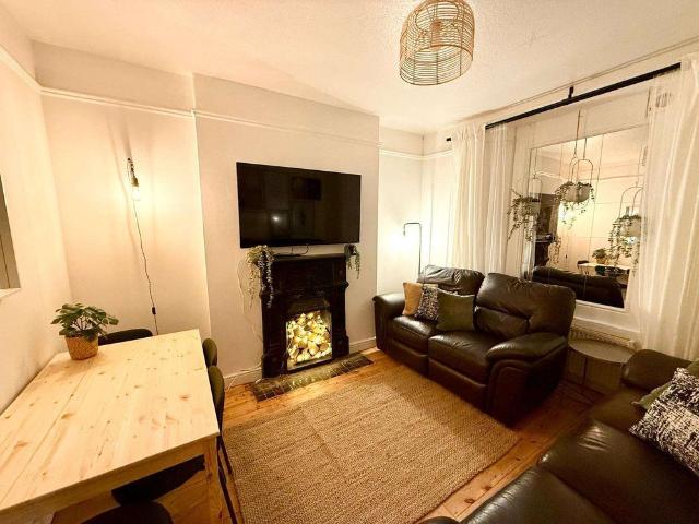 Glasney Road Room 4
