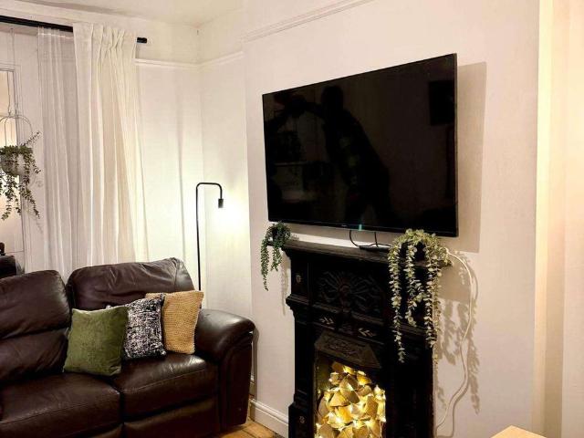 Glasney Road Room 2