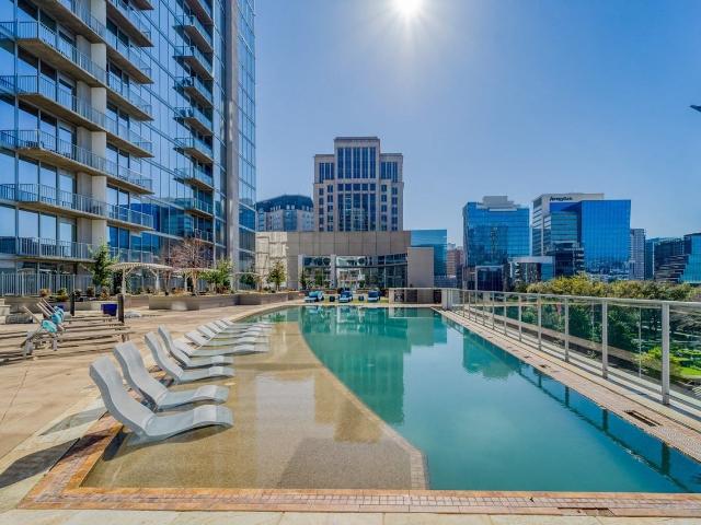 Glass House by Windsor 1 Bedroom Apartment for Rent at 2728 Mckinnon St, Dallas, TX 75201 Uptown