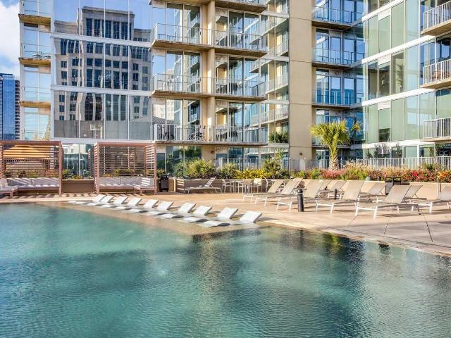 Glass House by Windsor 2 Bedroom Apartment for Rent at 2728 Mckinnon St, Dallas, TX 75201 Uptown