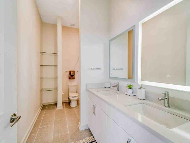 Glass House by Windsor 2 Bedroom Apartment for Rent at 2728 Mckinnon St, Dallas, TX 75201 Uptown