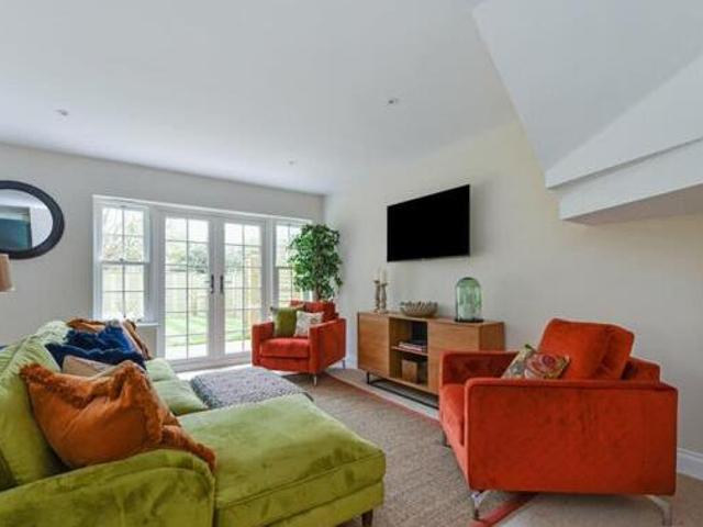 Glasshayes Way, Lyndhurst, 3 Bedroom Semi detached
