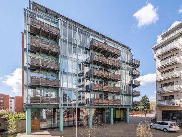 Glasshouse, Birmingham B16 2 bed apartment to rent £1,550 pcm £358 pw