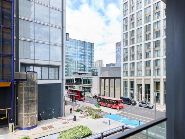 Glasshouse Gardens, London E20 1 bed apartment to rent £2,900 pcm £669 pw