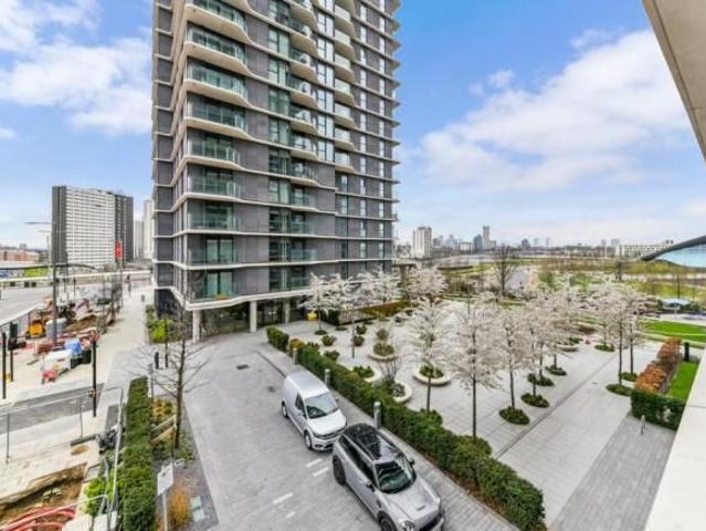 Glasshouse Gardens, London E20, 2 bed flat to rent, £2,752 pcm | PrimeLocation