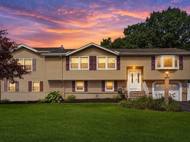 Gleason Rd, Burlington, Home For Sale