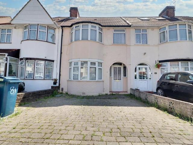 Glebe Avenue, Queensbury, Harrow HA3, Room to rent, £800 pcm | PrimeLocation