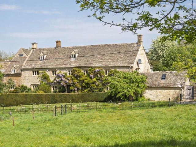 Glebe Farm, Great Rissington 6 bed manor house to rent £12,000 pcm £2,769 pw