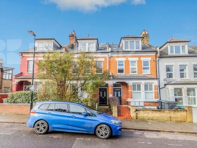 Glebe Road, Muswell Hill N8, 2 bed flat to rent, £1,950 pcm | PrimeLocation