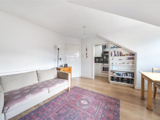 Glebe Road, N8, London