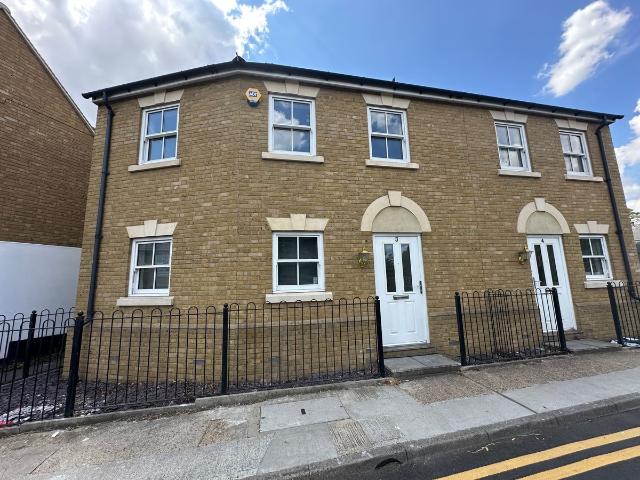 Glebe Road, Chelmsford CM1, 3 bed semi detached house to rent, £2,000 pcm | PrimeLocation