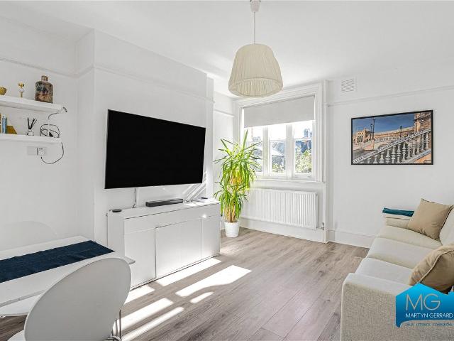 Glebe Road, Crouch End, London N8, 2 bed flat to rent, £2,300 pcm | PrimeLocation