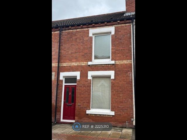Glebe St, Castleford WF10, 2 bed terraced house to rent, £895 pcm | PrimeLocation