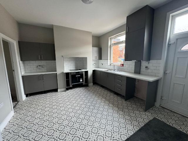 Glebe Street, Castleford WF10, 2 bed terraced house to rent, £850 pcm | PrimeLocation