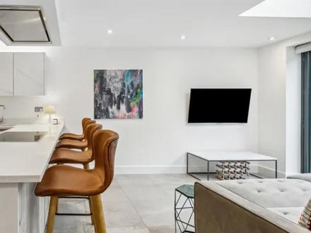 Glebe Street, London, W4 2BQ, United Kingdom | 2 bed apartment for rent #117881861 | Rentberry