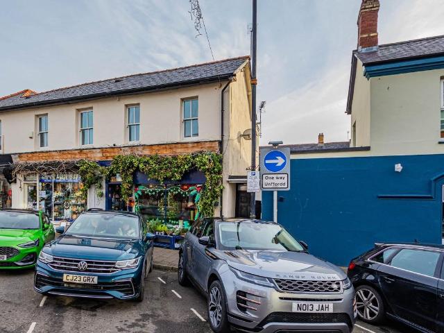 Glebe Street, Penarth CF64, 2 bed flat to rent, £825 pcm | PrimeLocation