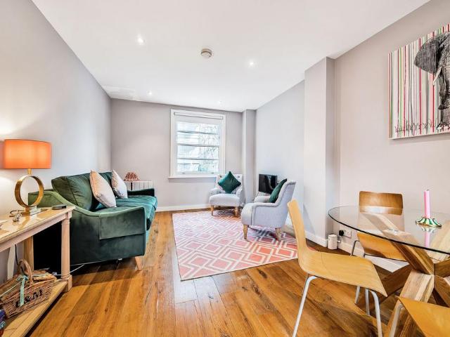 Gledhow Gardens, South Kensington, SW5 1 bed flat to rent £4,117 pcm £950 pw