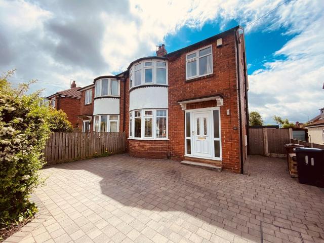 Gledhow Park Avenue, Leeds, West Yorkshire LS7, 4 bed semi detached house to rent, £1,495 pcm | PrimeLocation