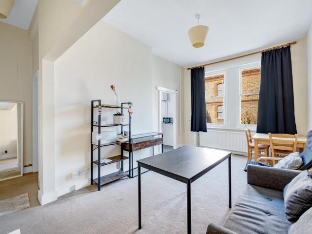 Gledstanes Road, W14 2 bed apartment to rent £2,300 pcm £531 pw