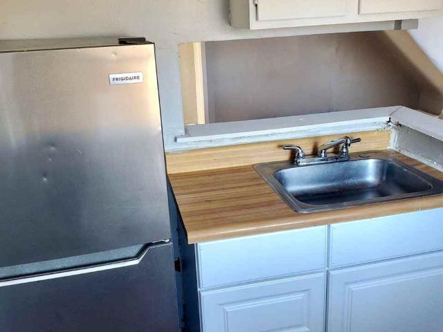 Glen Oaks Apartments 1 Bedroom Apartment for Rent at 2860 Harrison Ave, Cincinnati, OH 45211 Westwood