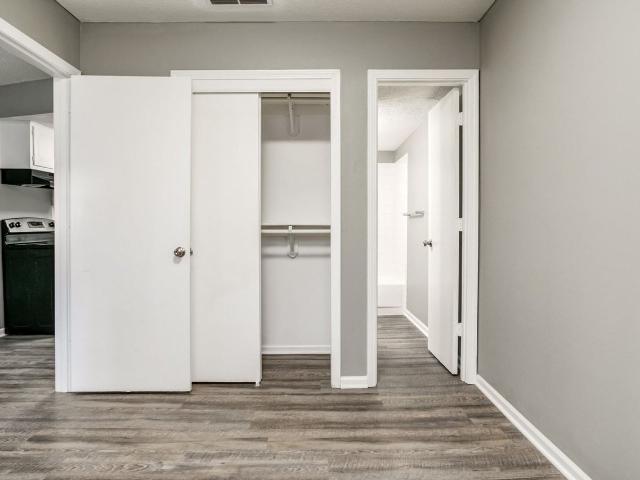 Glen Oaks Apartments 2 Bedroom Apartment for Rent at 3050 N 58th St, Kansas City, KS 66104 Bethel Welborn