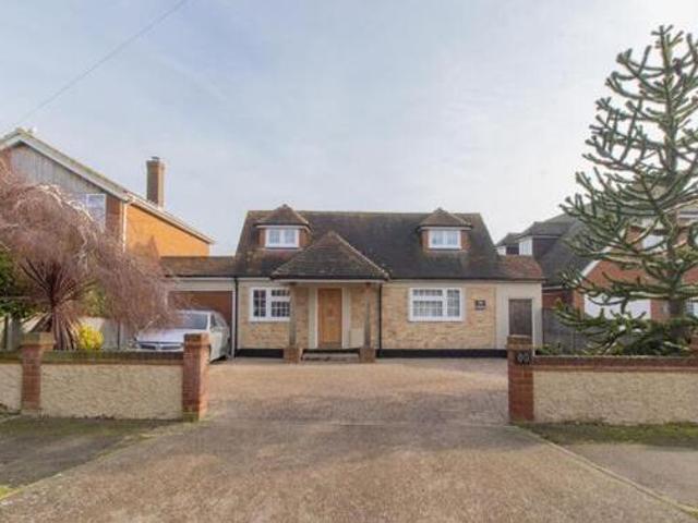 Glen Avenue, Herne Bay, 4 Bedroom Chalet