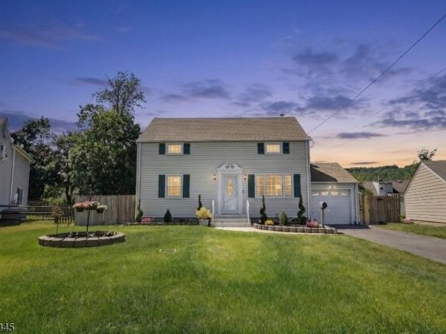 Glen Ct, North Plainfield, Home For Sale