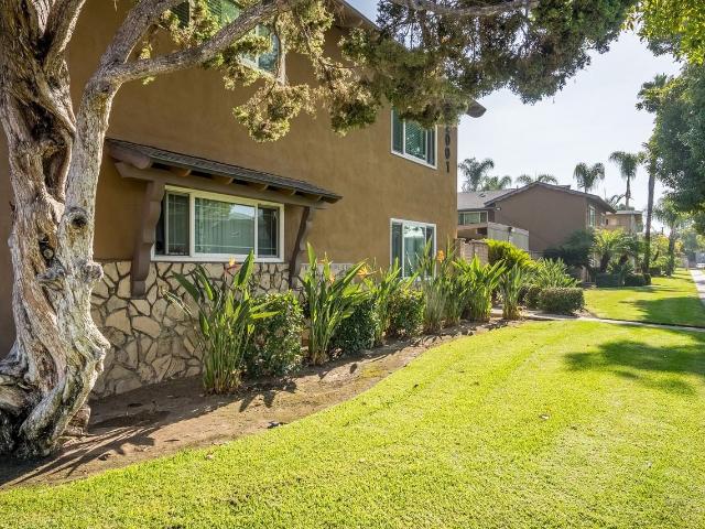 Glen Crest Apartments 1 Bedroom Apartment for Rent at 2001 E Whiting Ave, Fullerton, CA 92831