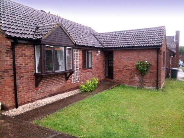 Glen Iris Close 6 bed house share to rent £2,856 pcm £659 pw