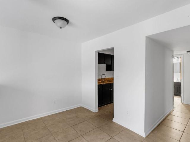 Glen Iris Place 2 Bedroom Apartment for Rent at 1119 11th Pl S, Birmingham, AL 35205 Five Points South