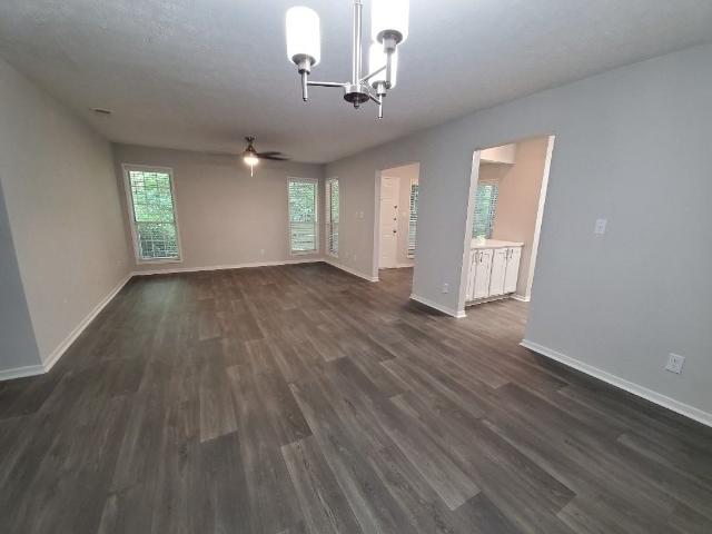 Glen Lake 1 Bedroom Apartment for Rent at 6901 Glenlake Pkwy Ne, Sandy Springs, GA 30328 North Springs