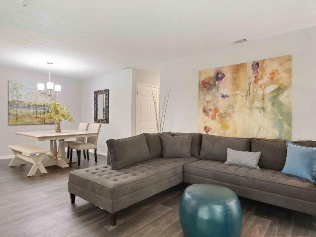 Glen Lake 2 Bedroom Apartment for Rent at 6901 Glenlake Pkwy Ne, Sandy Springs, GA 30328 North Springs