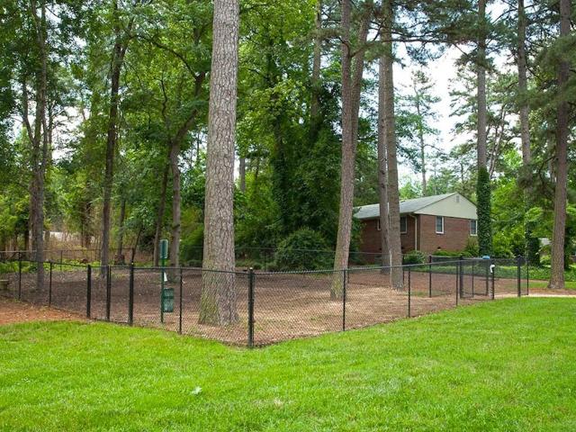 Glen Lennox Apartments 1 Bedroom Apartment for Rent at 140 Hamilton Rd, Chapel Hill, NC 27517
