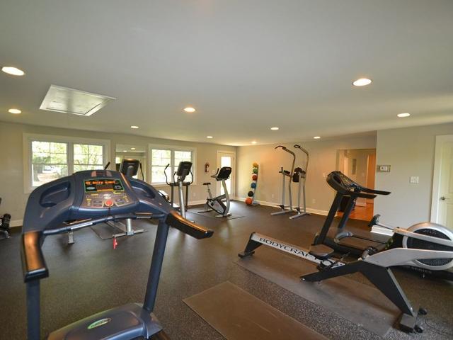 Glen Lennox North 2 Bedroom Apartment for Rent at 140 Hamilton Rd, Chapel Hill, NC 27517