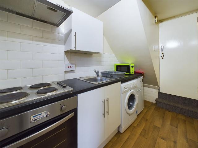Glen Park Avenue, Mutley PL4, Studio to rent, £750 pcm | PrimeLocation