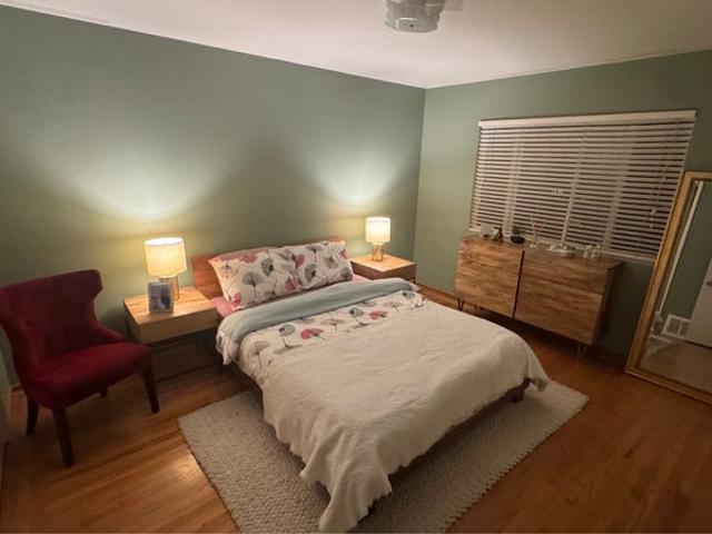 Glen Park, Female roommate wanted