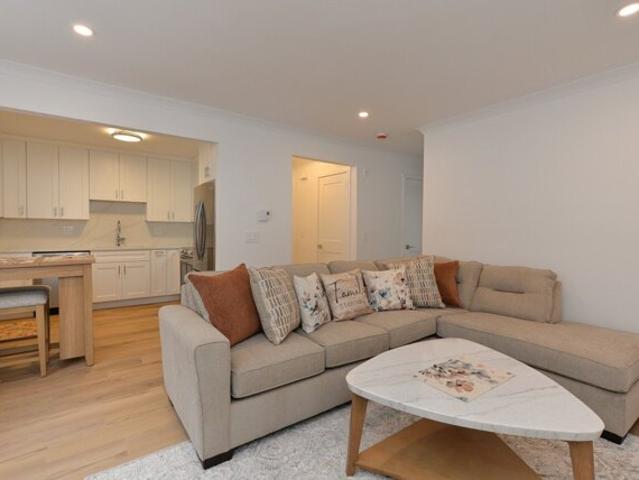 Glen Ridge Ct Unit,new Milford, Condo For Sale