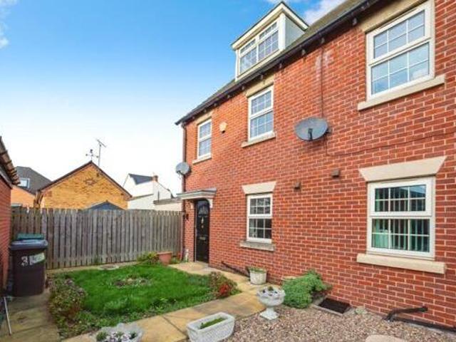 Glen View, Mexborough, 3 Bedroom Town