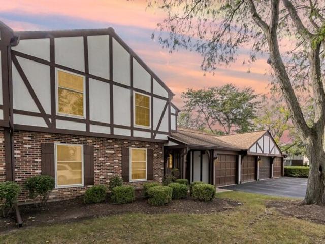 Glencoe Ct Apt D, Naperville, Condo For Sale