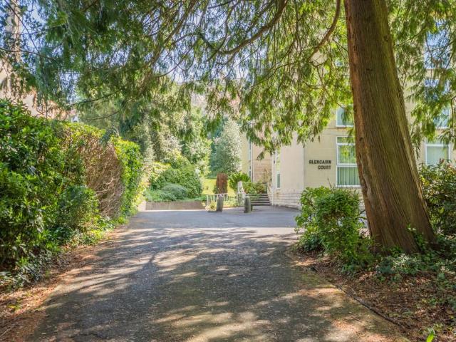 Glencairn Court, Pulteney Road, Bath 3 bed apartment to rent £2,000 pcm £462 pw