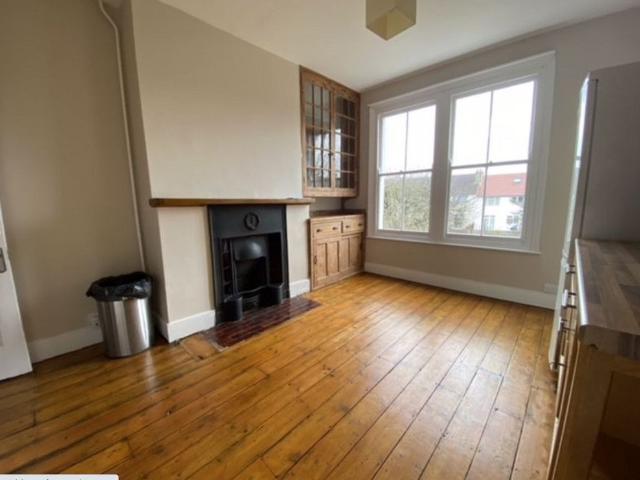 Glencairn Road, London SW16, 3 bed maisonette to rent, £2,200 pcm | PrimeLocation