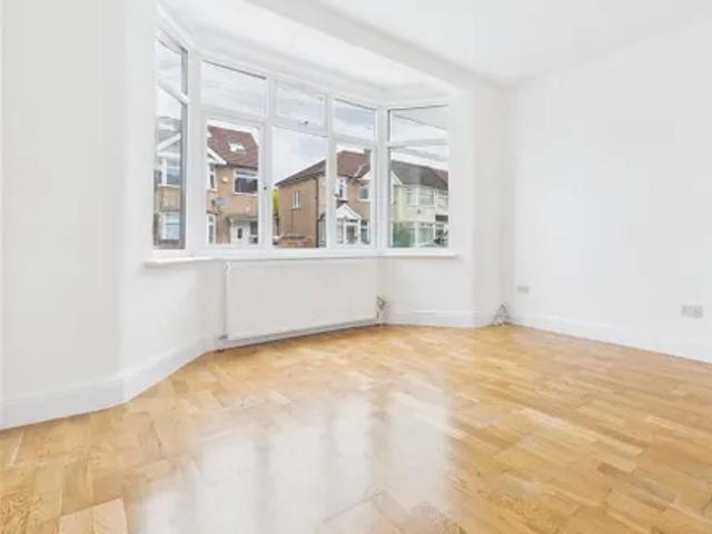 Glenalmond Road, London, HA3 9NE, United Kingdom | 5 bed townhouse for rent #167622491 | Rentberry