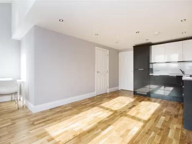Glenarm Road, London, E5 0LY