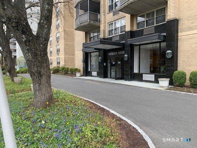Glenbrook Rd Apt G, Stamford, Condo For Sale
