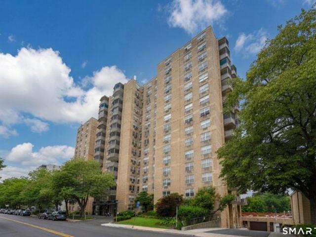 Glenbrook Rd Apt H, Stamford, Condo For Sale