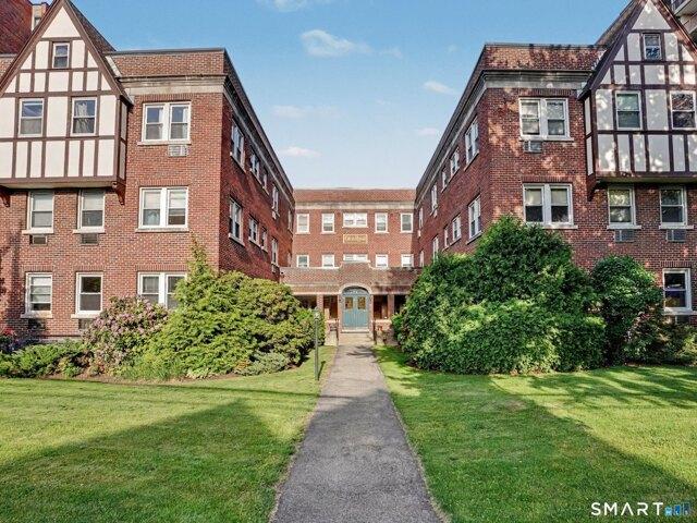 Glenbrook Rd Apt,stamford, Condo For Sale