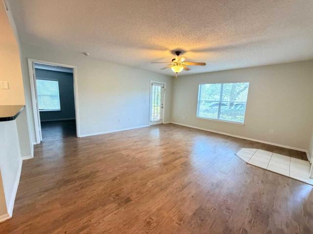 Glenbrooke Apartments 2 Bedroom Apartment for Rent at 8121 45th Ct E, Sarasota, FL 34243