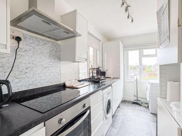 Glengall Road, Edgware, 1 Bedroom Flat