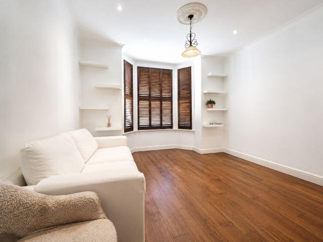 Glengall Road, London NW6, 2 bed flat to rent, £2,500 pcm | PrimeLocation