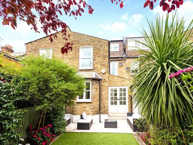 Glengall Road, Queen's Park, NW6, London